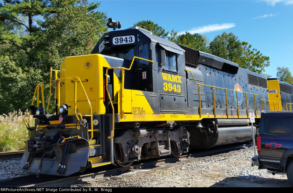 WAMX 3943 (GP39-2)